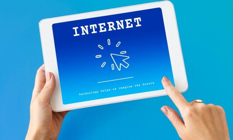 Google Indonesia: 2021 Pengguna Internet Indonesia Bertambah 21 Juta ...